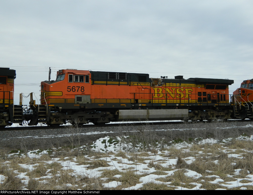 BNSF 5678